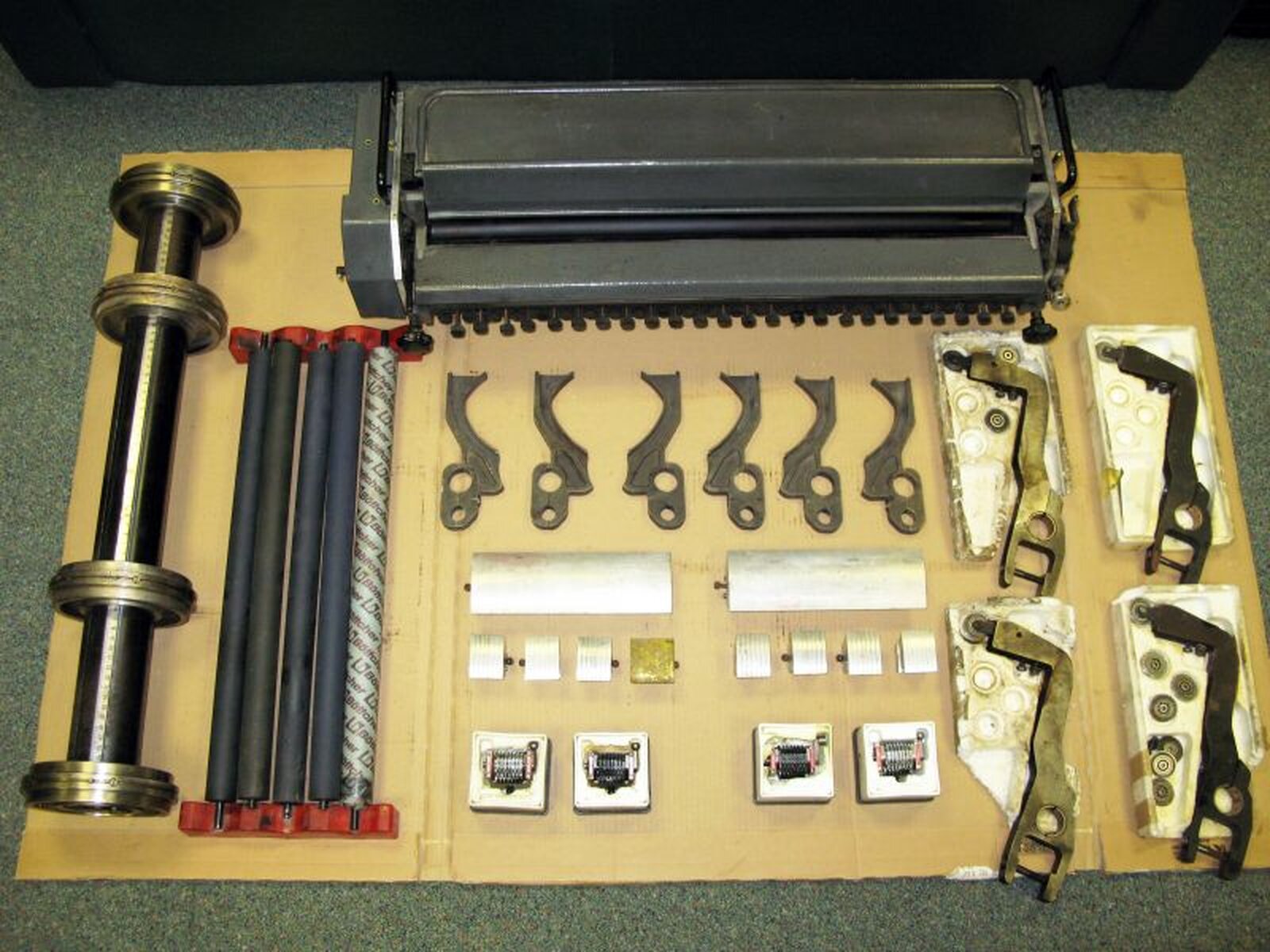 Heidelberg Numbering and Perforating Unit